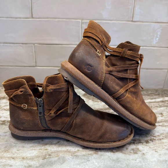 Born | Shoes | Born Womens Tarkiln Leather Ankle Boot Booties Size 75 ...